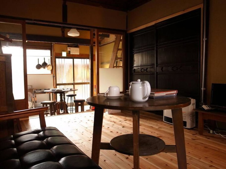 Higashi Matsuyacho East - Kyoto