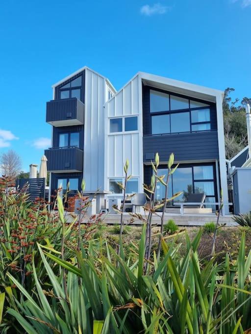 The Big Light House'24 Home Of Year - Warkworth