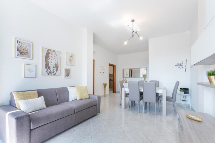 Guesthost - Luminoso Appartamento Con Terrazzo Vicino All'universita' - 菲拉拉