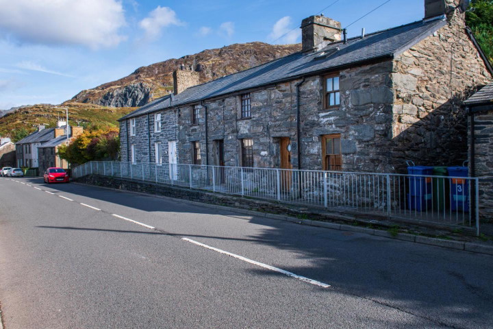 Homely Cottage With Garden And Mountain-view - Blaenau Ffestiniog