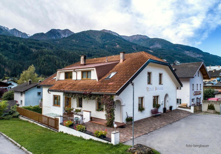 Haus Arnold - Privatzimmer Und Ferienwohnungen - Sexten