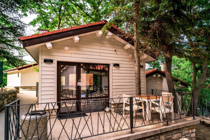 Къщички Синьо лято, Хижа Черноморец - Blue Summer Houses, Chernomorets Chalet - Varna