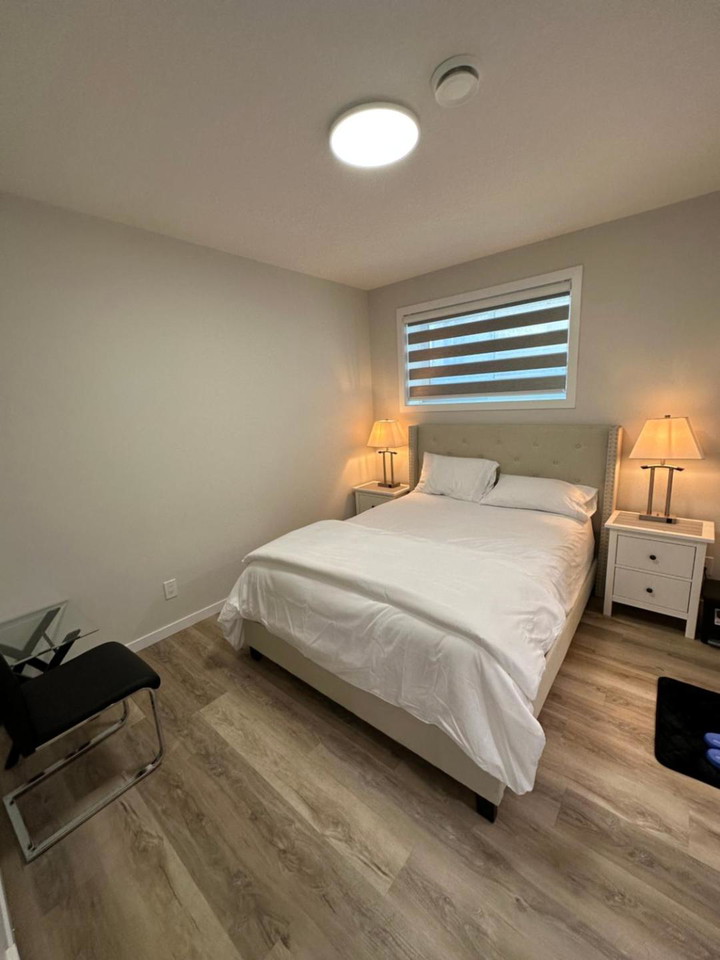 2 Bedroom 2 Washrooms Brand New Beautiful & Cozy Suite - Calgary