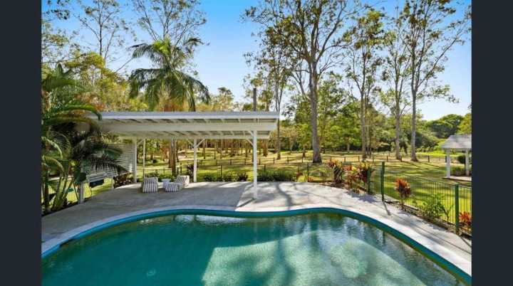 The Oak Estate Acreage Retreat With Pool - Gold Coast