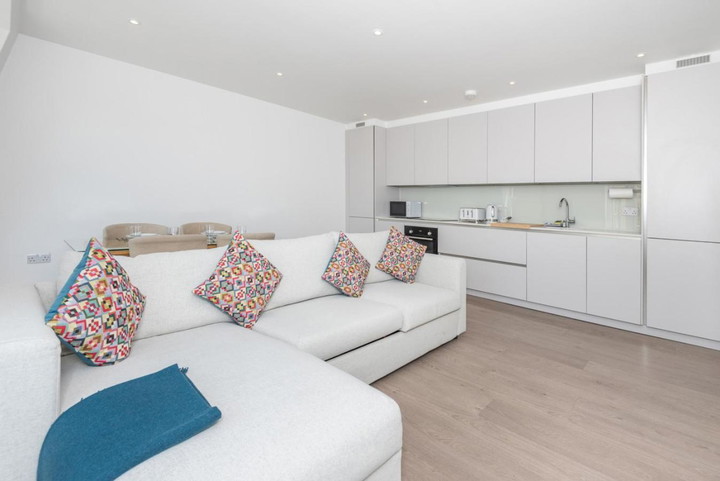 Victorian Villa Flat, Garden Views Near Kings Road - Fulham