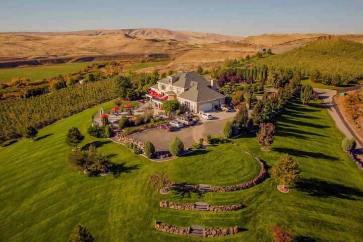 Cameo Heights Mansion And The Vine Fine Dining Restaurant - Washington