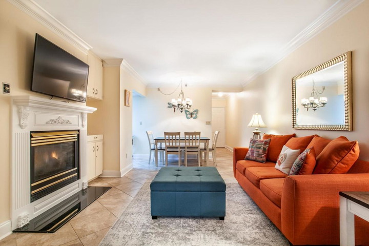 Dolly Dreams Fireplace Minutes To Dollywood - Tennessee