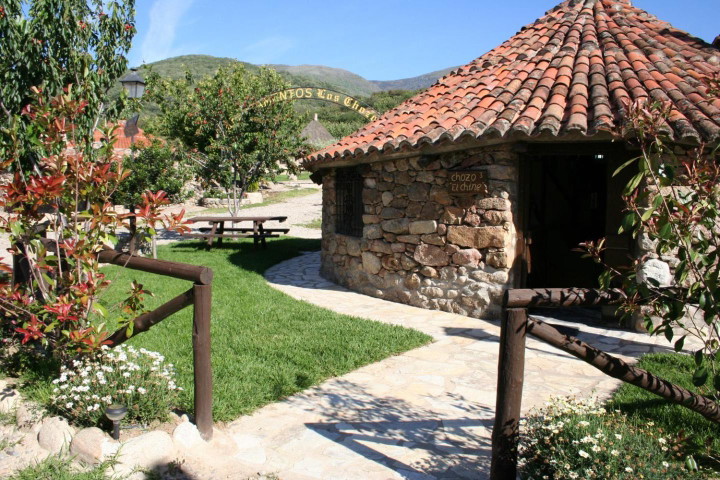 Complejo Rural Los Chozos Valle Del Jerte - Spain
