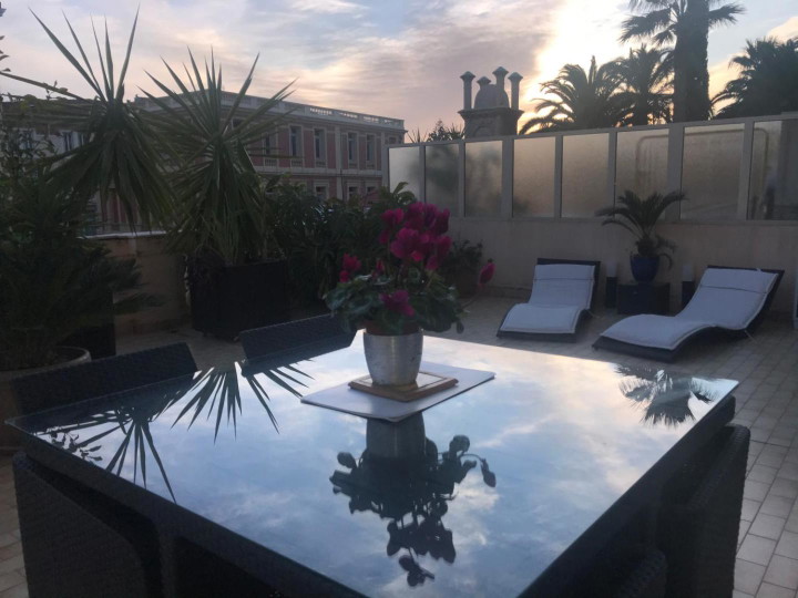 Appartement Terrasse Dans Palace Centre Ville - Menton