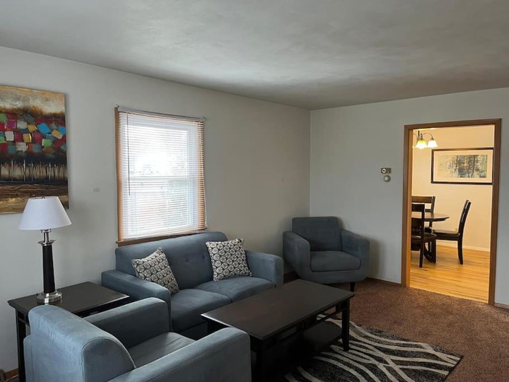 Prime Location Amazing Unit Close To Downtown - 2 Queen Beds - Springfield, IL