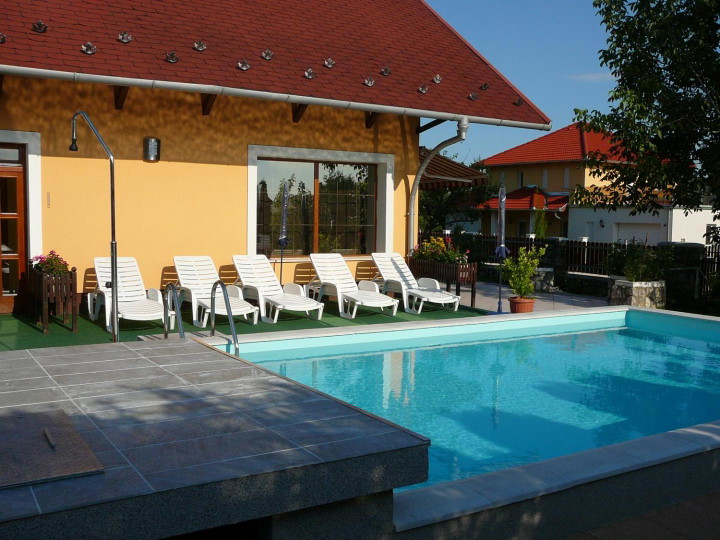 Ciklámen Apartman - Vonyarcvashegy