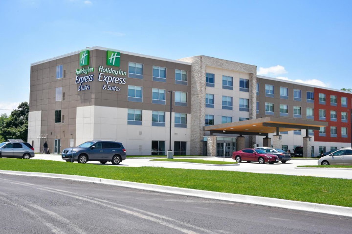 Holiday Inn Express & Suites - Bensenville - O'hare By Ihg - Countryside, IL