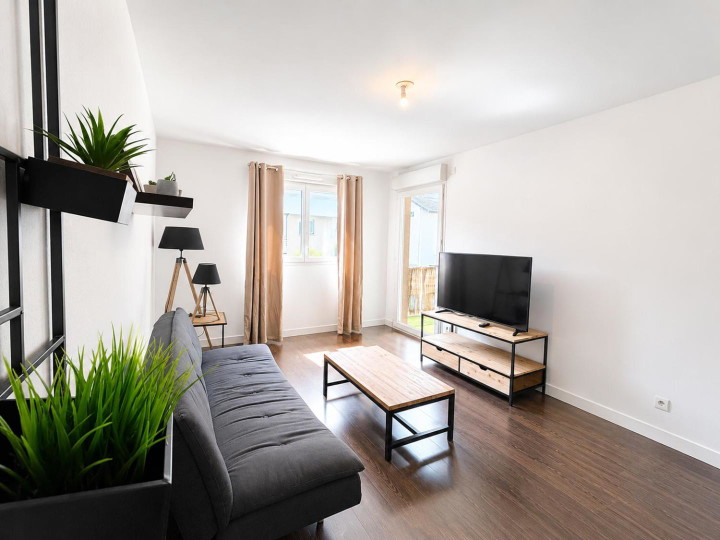 M076 T2 Chaleureux Avec Balcon Verdoyant - Archamps