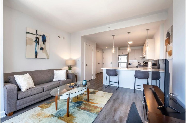Private Apt With Gym & Pool - Stamford, CT
