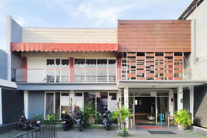 Twospaces Living At Kutisari Residence, Surabaya - スラバヤ