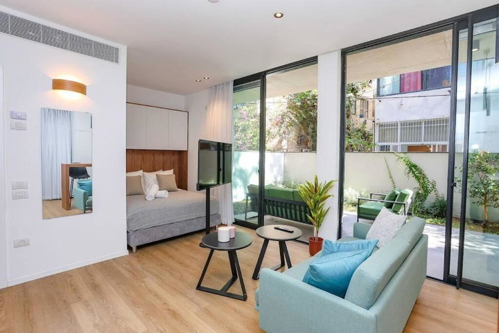 Luxury Garden Studio Apartment 3 - Telavive