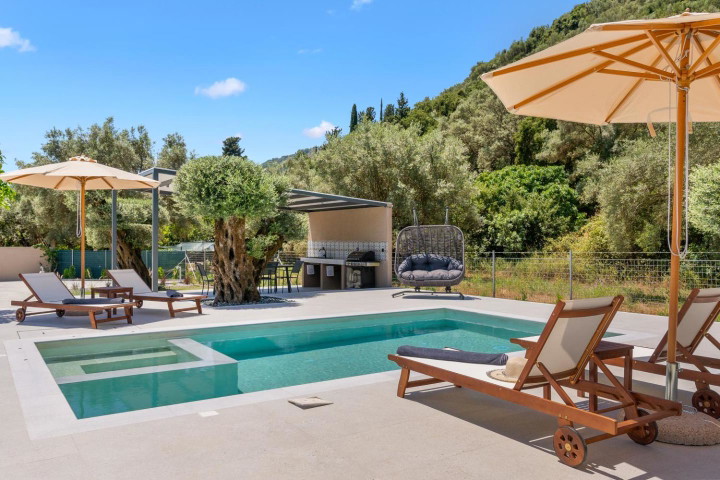 Luxury Waterfalls Villa Privet Pool Jacuzzi - 萊夫卡斯州