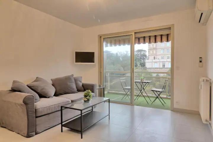 Appartement Proche Des Plages Et Du Palais - Roquefort-les-Pins