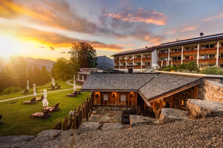 Alm- & Wellnesshotel Alpenhof - ベルヒテスガーデン