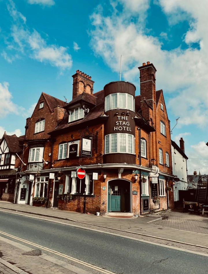 The Stag Hotel And Mailmans Arms - Brockenhurst