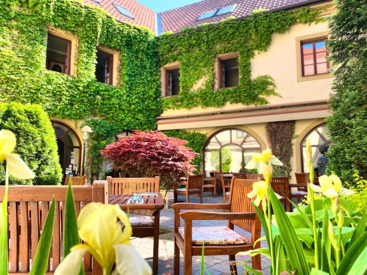 Hotel Octarna - Free On-site Parking - Kroměříž