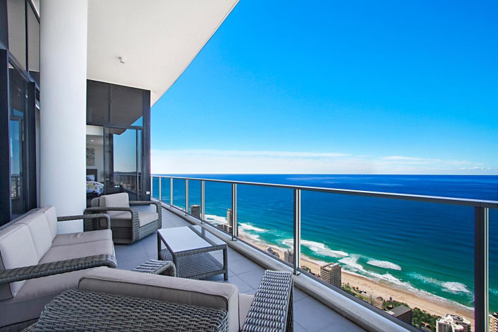 Circle On Cavill 2, 3, 4 & 5 Bedroom Skyhomes & Sub Penthouses By Gold Coast Holidays - South Stradbroke Island