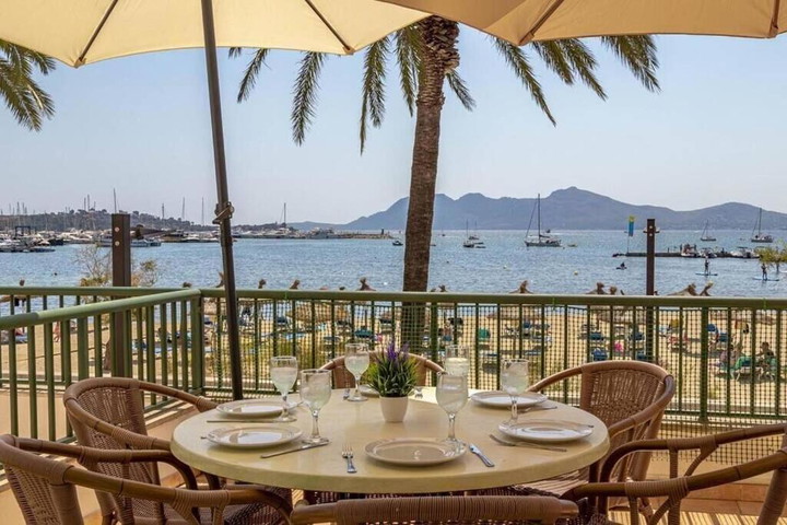 Fabulous Apartment With Beach Views In Puerto Pollensa By Renthousing - Port de Pollença