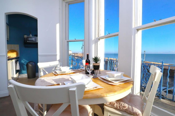 Sea View Retreat - Eastbourne