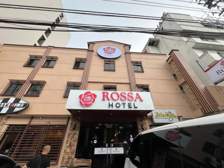 Rossa Hotel Clark Near Airport - Mabalacat