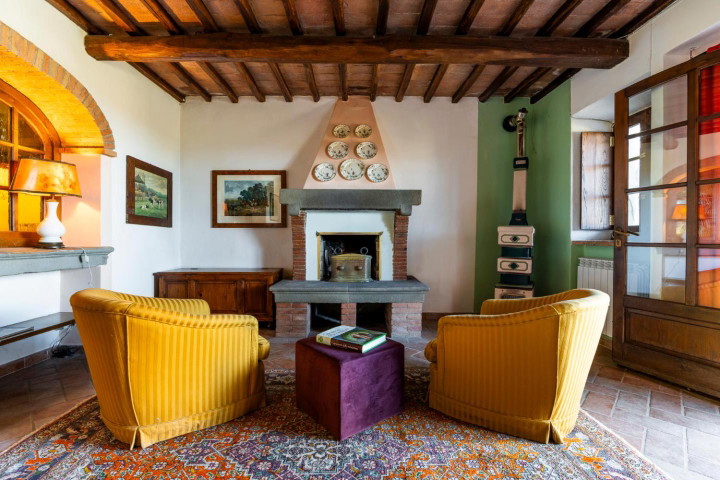 La Finestra Sul Chianti - With Spa Bath - Radda in Chianti