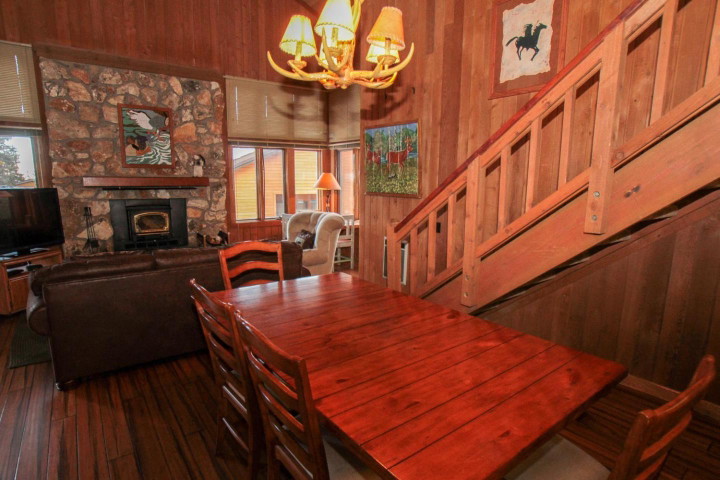 Mountainback 105 Loft Den - 優勝美地國家公園