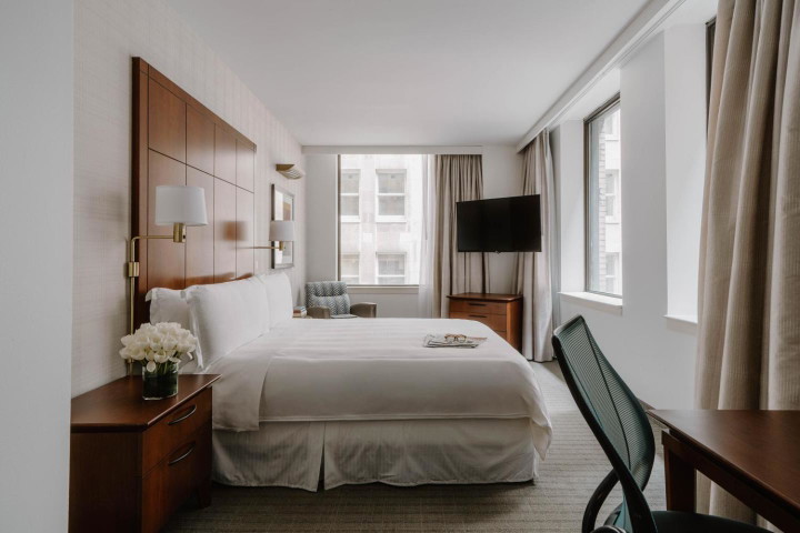 Central Loop Hotel - Chicago, IL