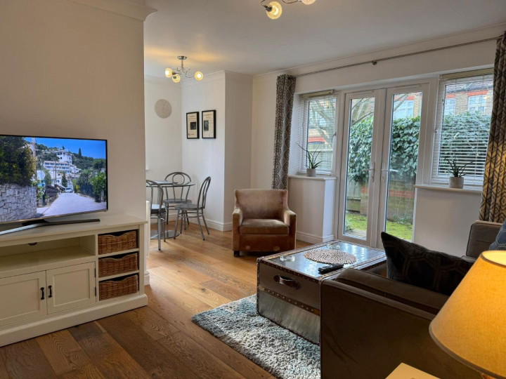 Elizabeth Court Stylish Two-bedroom Apartments In Windsor - Slough