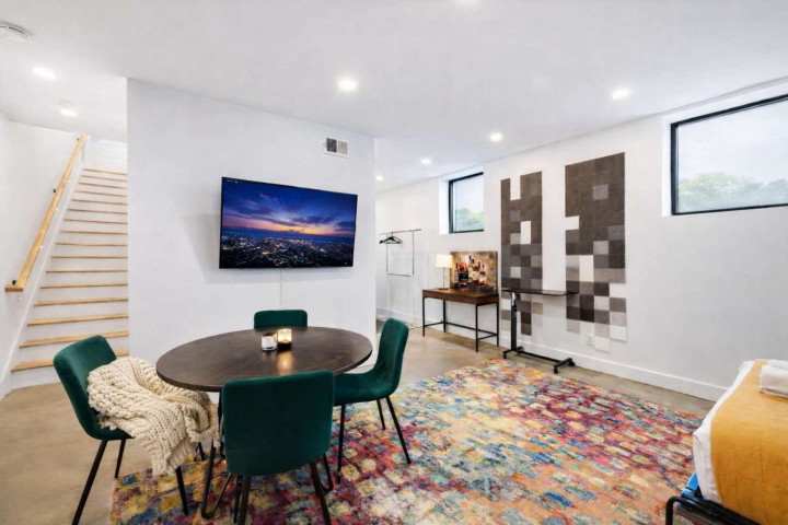 Modern Studio Apartment With Dedicated Workspace - Kentucky