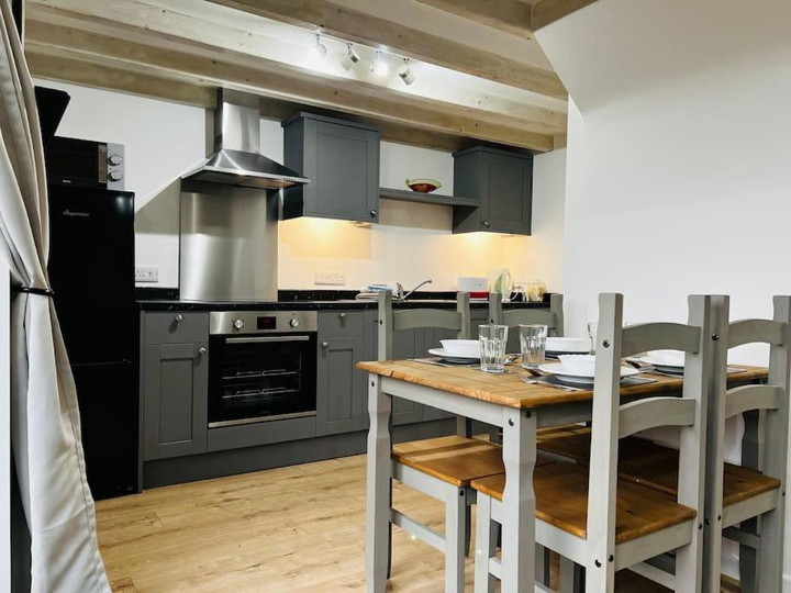 Stable Cottage With Pre Booked Use Of Indoor Swimming Pool - Frome