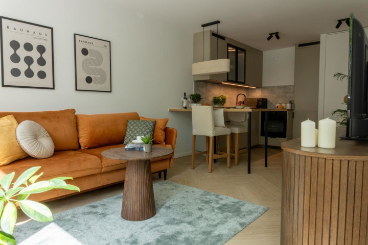 Center By The Subway And Central Railway Station - Warschau