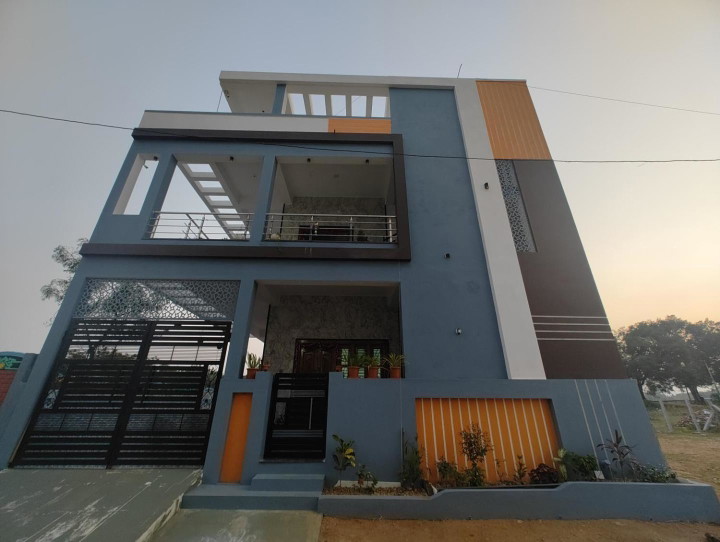 Varsha Homestay - Hampi