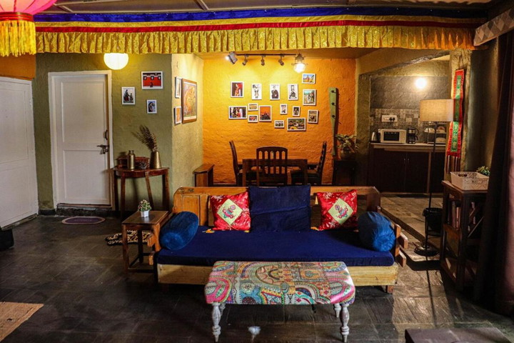 Independent Tibetan Mud House Studio - Dharamshala