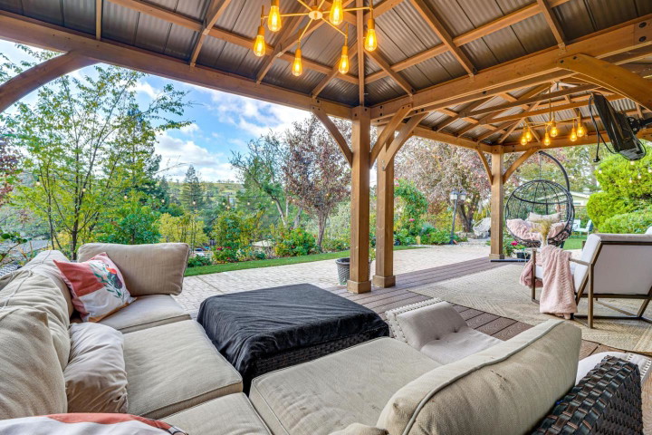 Work & Relax! Updated Walnut Creek Home W/ Office - Blackhawk, CA