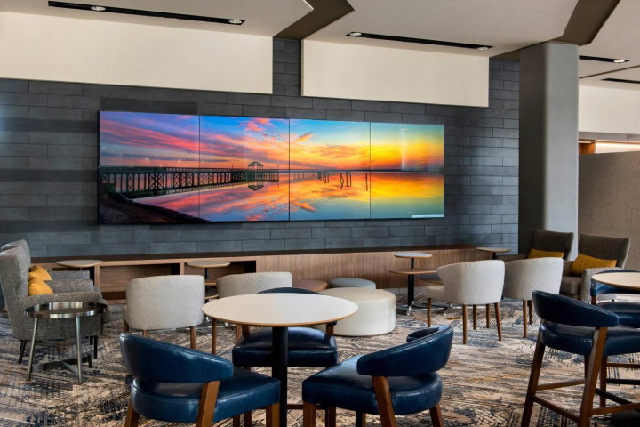 Courtyard By Marriott Philadelphia South At The Navy Yard - Villanova, PA