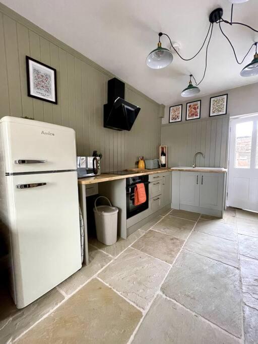 Tudorrose Townhouse - A New Unique Town Centre Home - Cambridgeshire