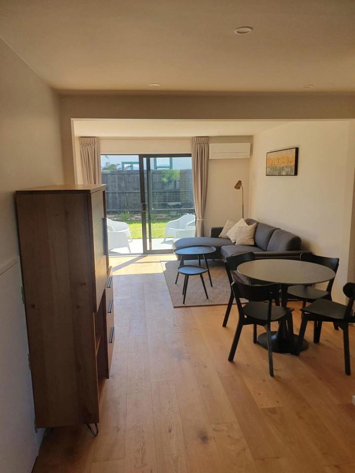 City Fringe Hideout - 2 Bed With Car Park - South Island
