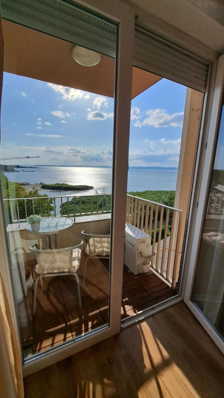 Club218 Vízparti Wellness Apartman - Siófok