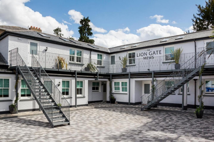 The Lion Gate Mews - Hounslow