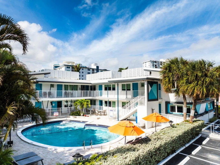 Rolo Beach Hotel - Dania Beach, FL