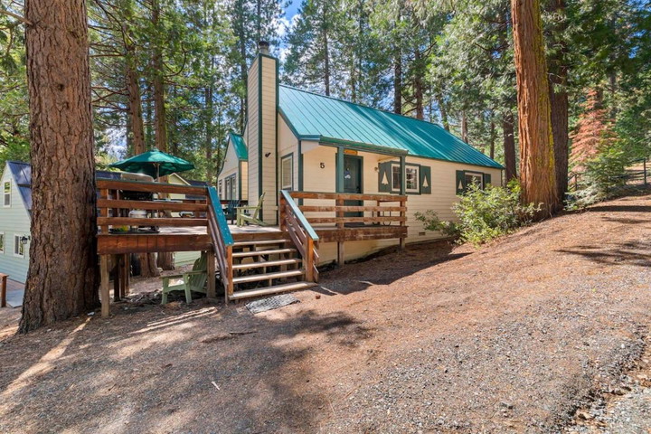 Cabin #5 - Pinecrest, CA