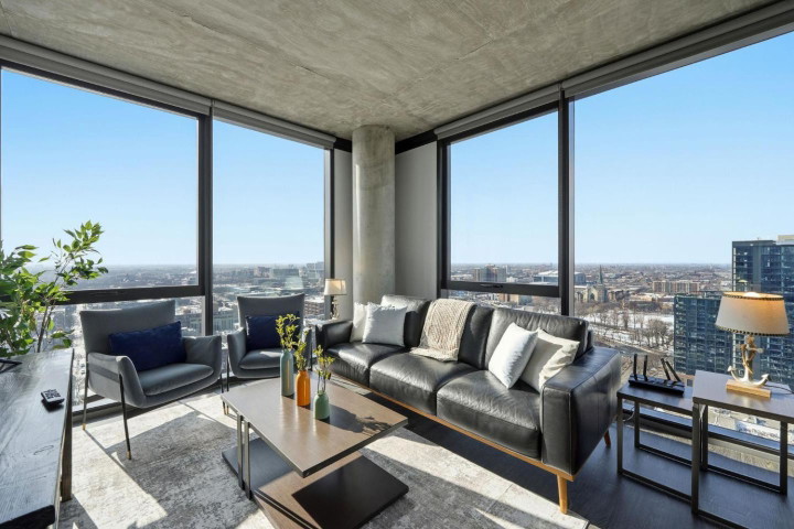 2br Designer Loft Modern Luxe In City Center - 