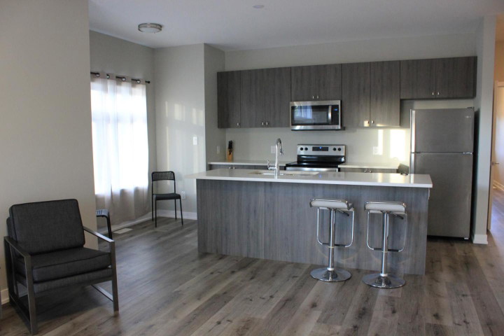 Boardwalk Homes - Executive Guest Rooms & Townhomes - Kitchener