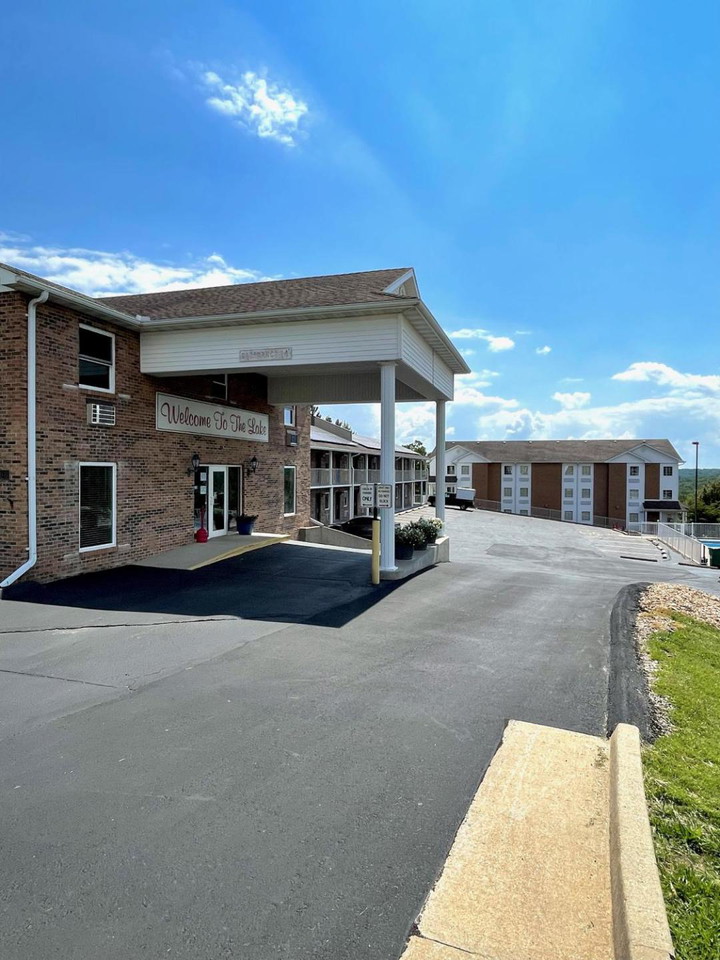 Schmidt's Creek Hotel - United States