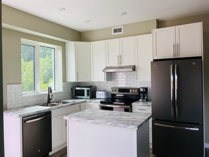 Downtown Whitehorse Deluxe 2 Bedroom Condo - Yukon